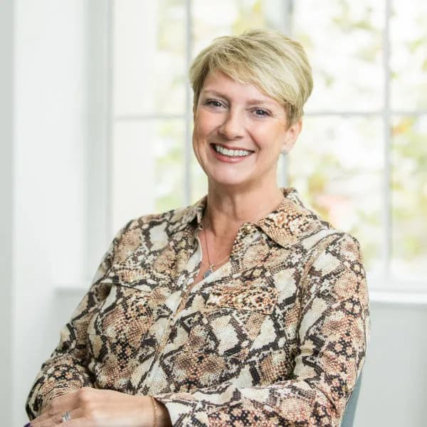 Elizabeth Hicks, UK | Chambers Profiles